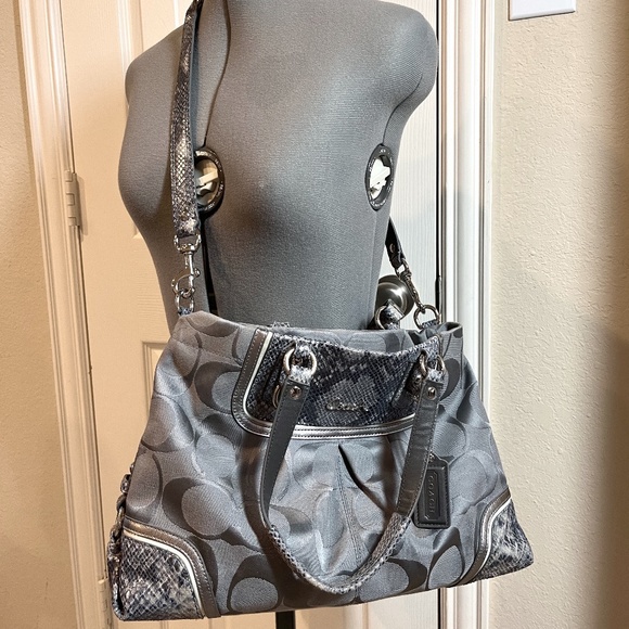 Coach | Bags | Authentic Coach Signature Canvas And Snakeskin Purse ...